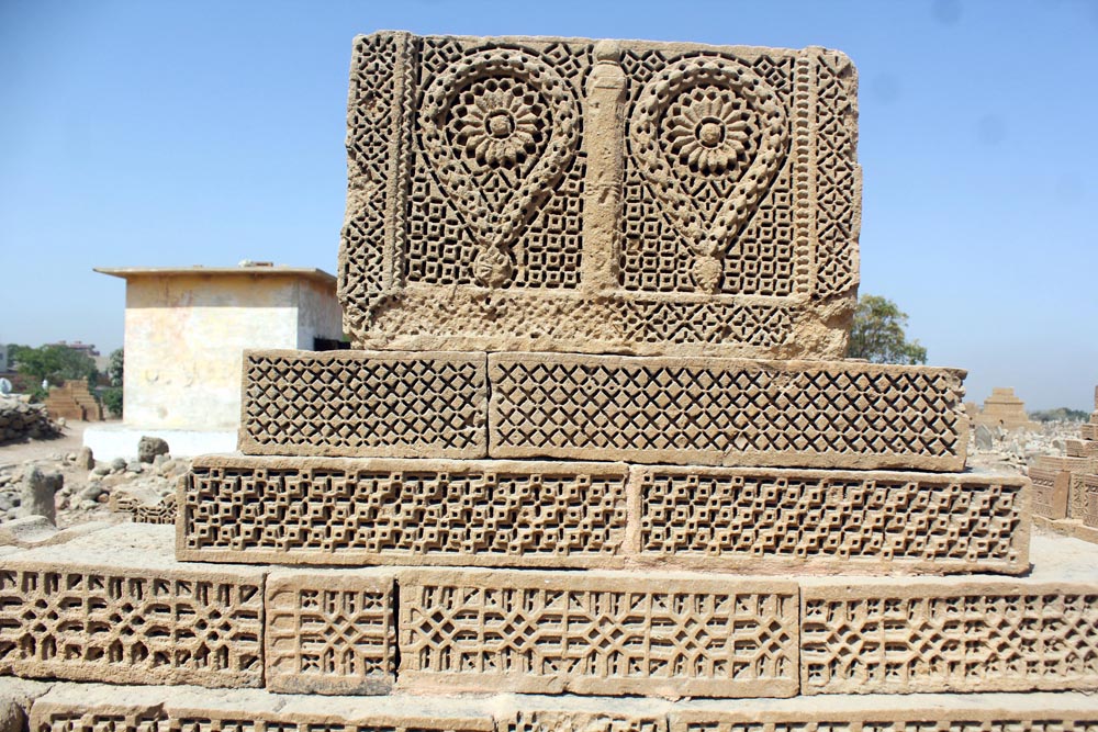 Marvels of Chaukhandi tombs attract tourists from around the world ...