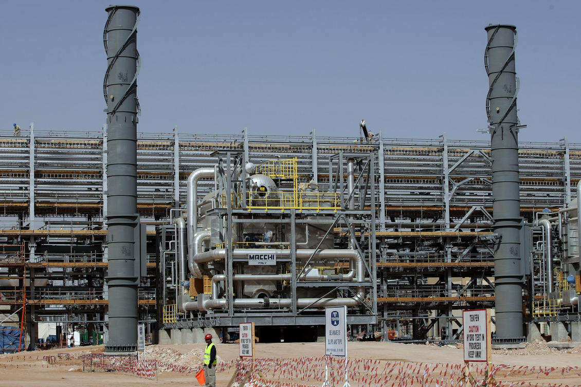 Saudi Aramco finalizes refinery deal with Malaysia’s Petronas | Arab ...