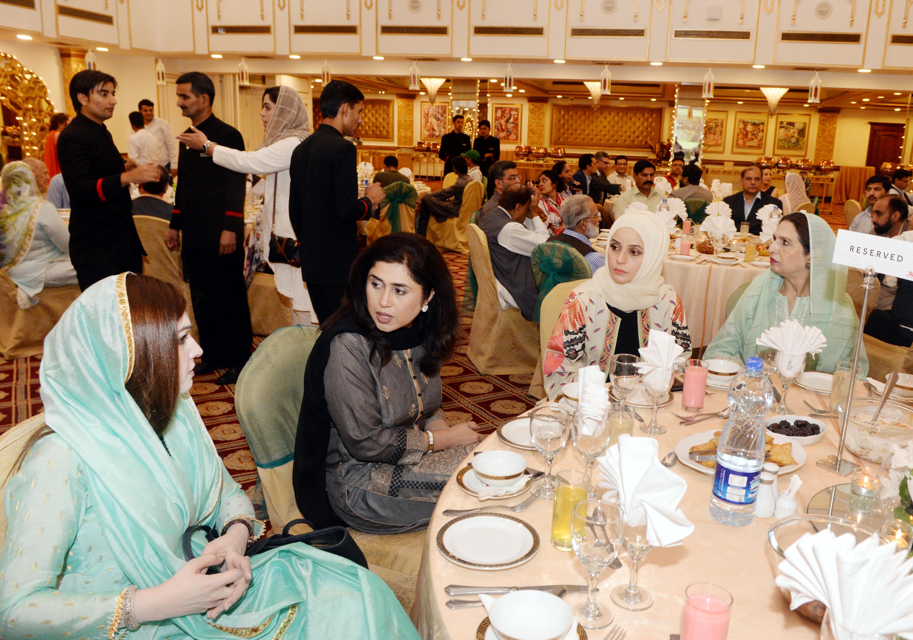 Arab News Pakistan bridging gap between Pakistan and Arab countries ...