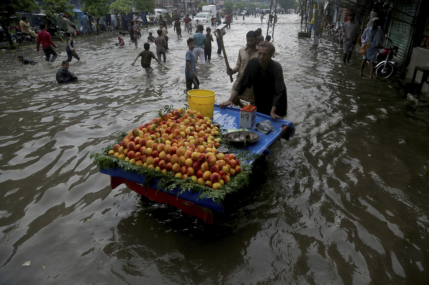 High alert in Pakistan as monsoons raise specter of flash floods | Arab ...