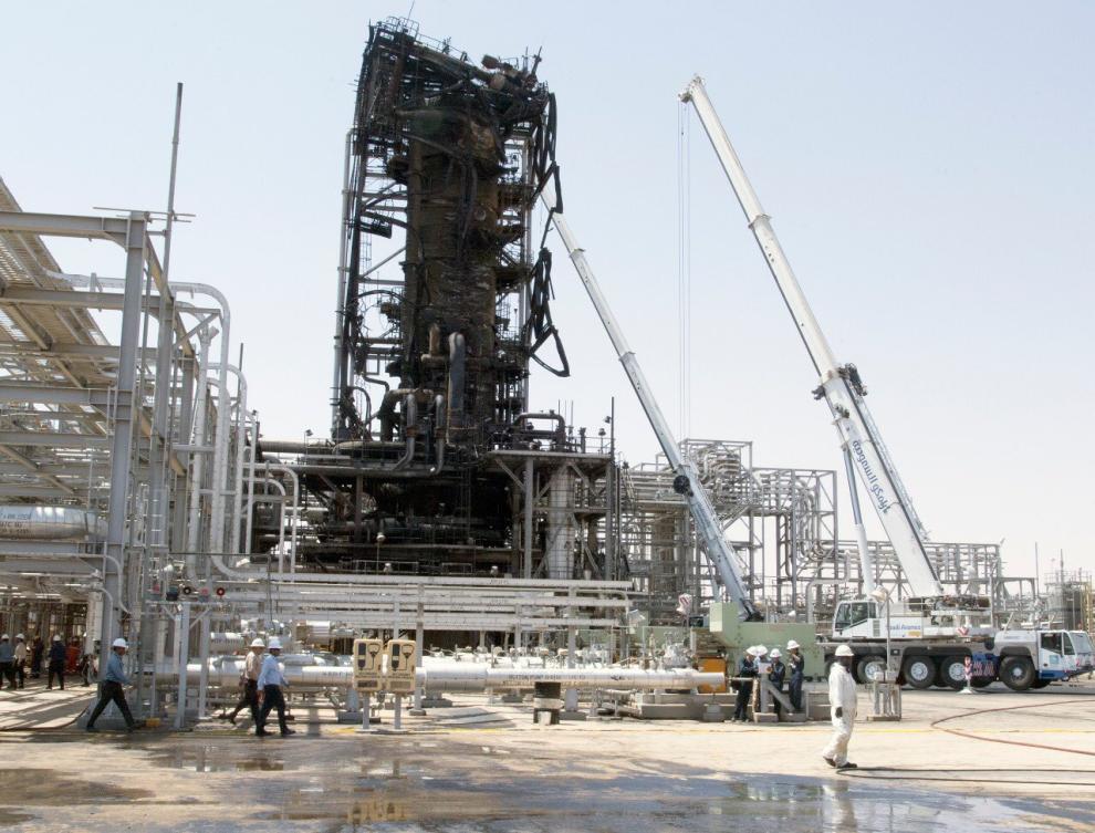 World media shown damage at sites of Aramco attack | Arab News PK
