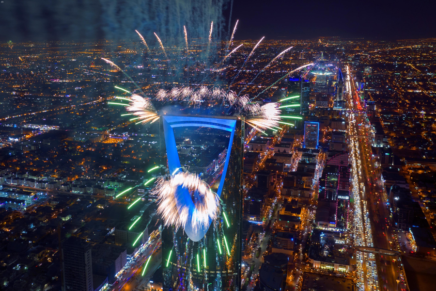 Riyadh ‘rocks’ as fireworks light up skyline | Arab News PK