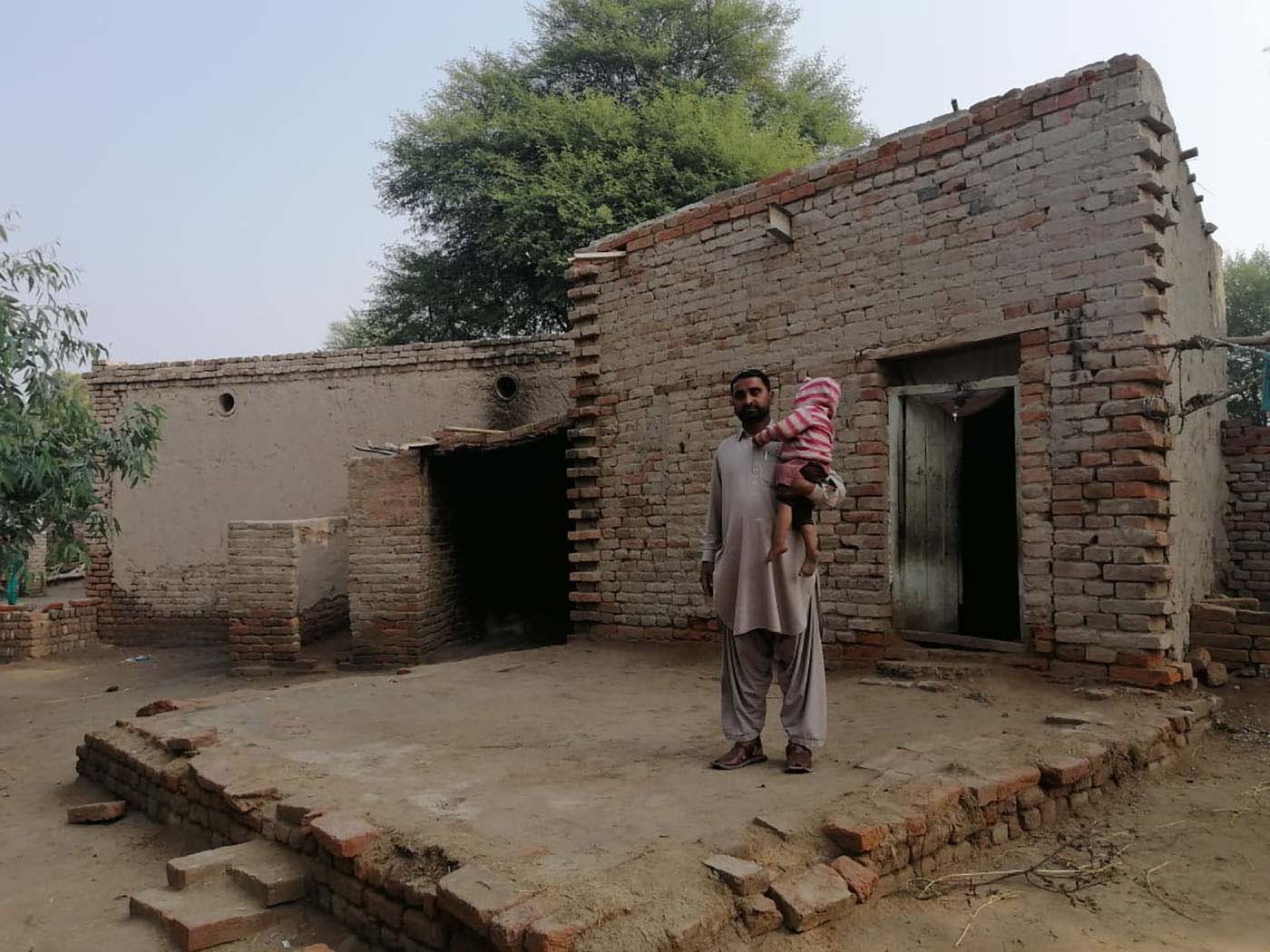 AIDS taboos in southern Pakistan render patients 'untouchable' | Arab ...