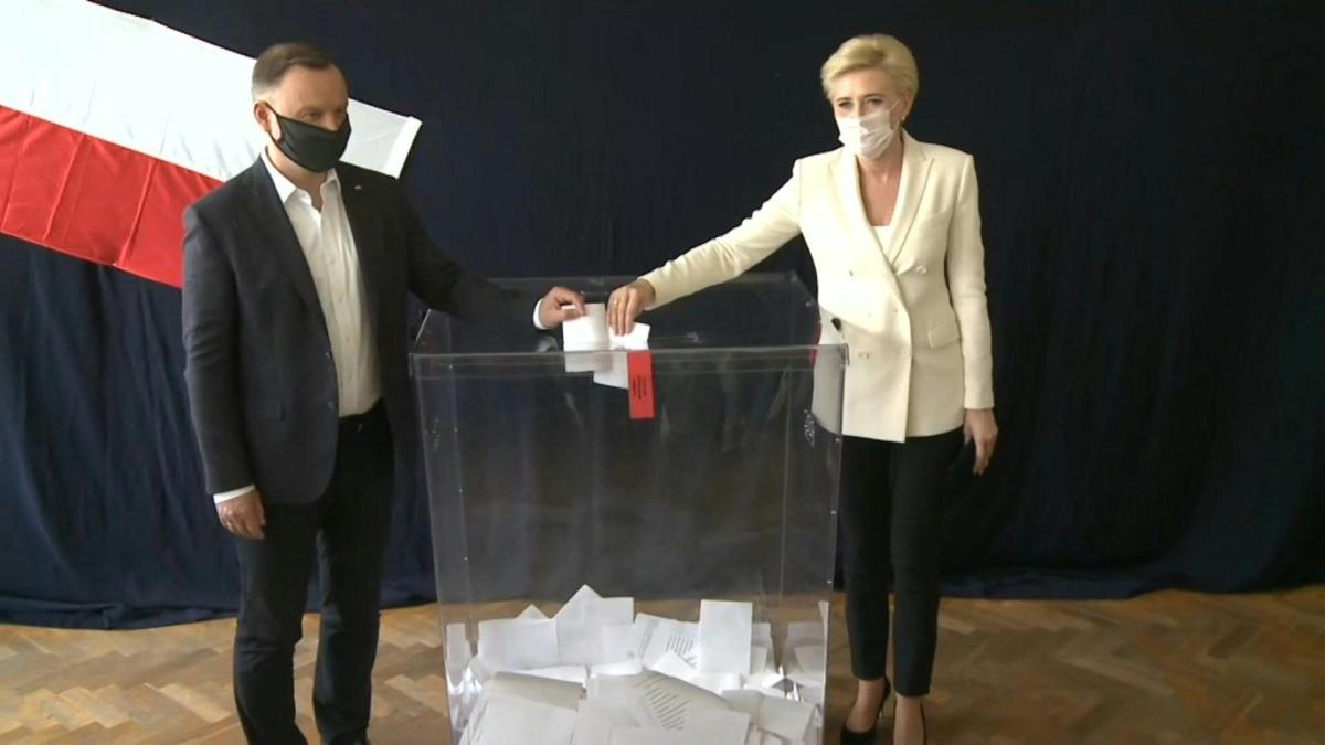 Polish president maintains lead election first round | Arab News PK