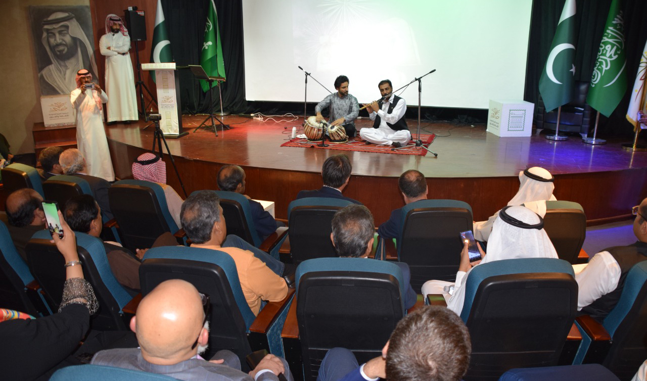 Pakistani diplomat lauds Saudi Arabia for ‘immense help’ for flood ...