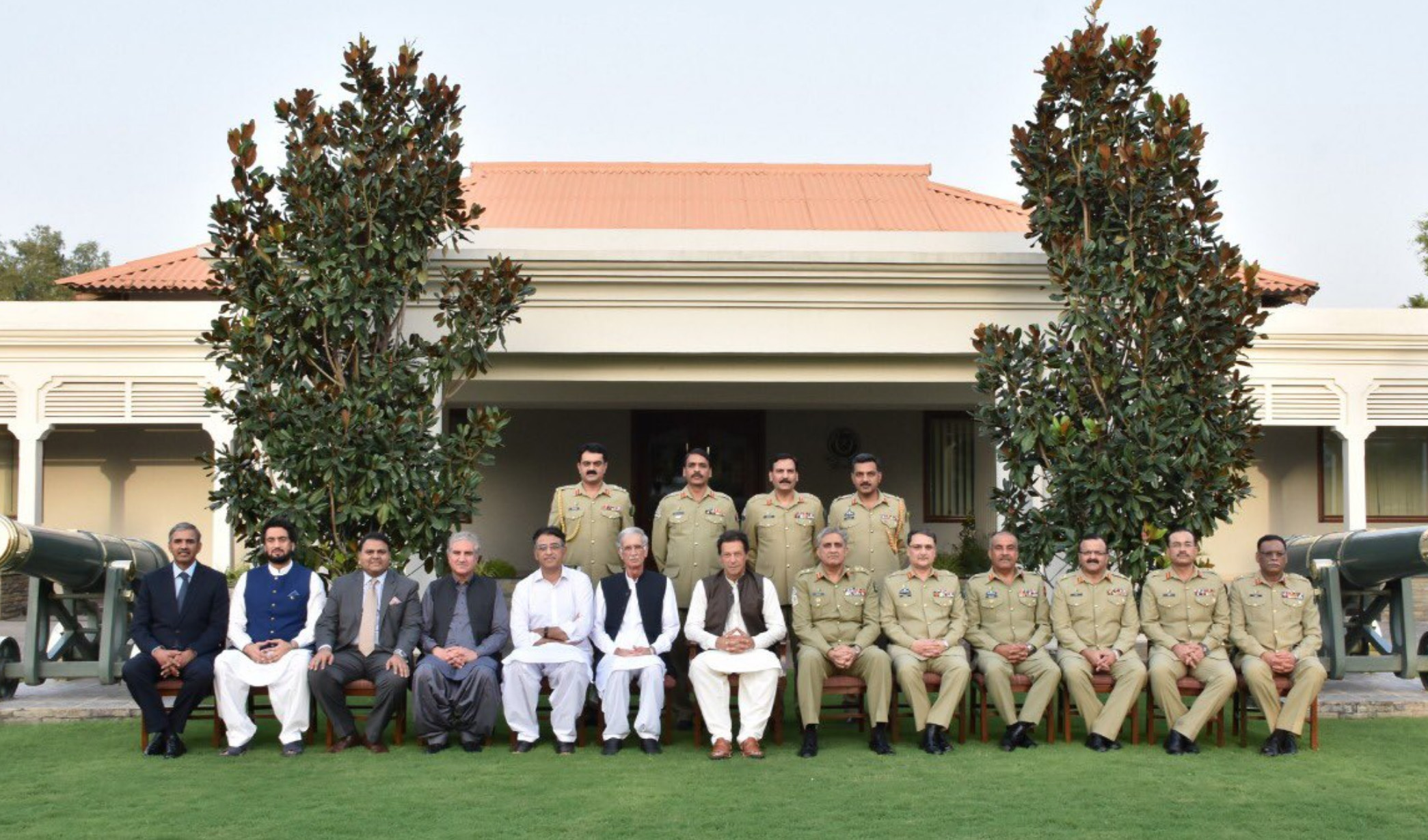 Pakistan’s Prime Minister visits army HQ for security briefing | Arab ...