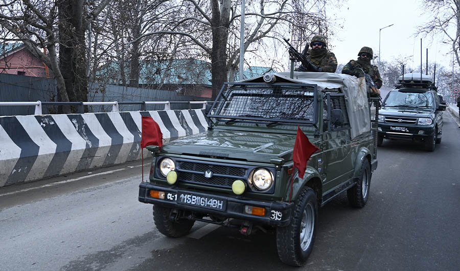 Envoys from 15 countries visit Indian-administered Kashmir | Arab News PK