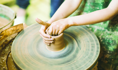 Pottery session | Arab News PK