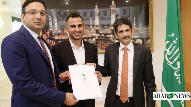Saudi student saves elderly man from drowning, receives honor | Arab ...