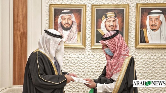 Saudi Arabia’s King Salman receives letter from Kuwait emir | Arab News PK