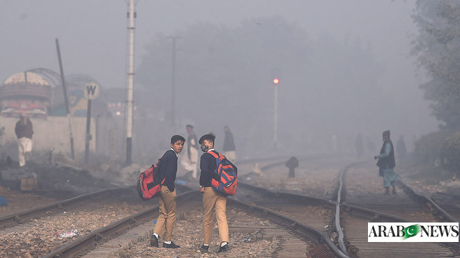 Air pollution: Doctors report prolonged respiratory illnesses in Lahore ...