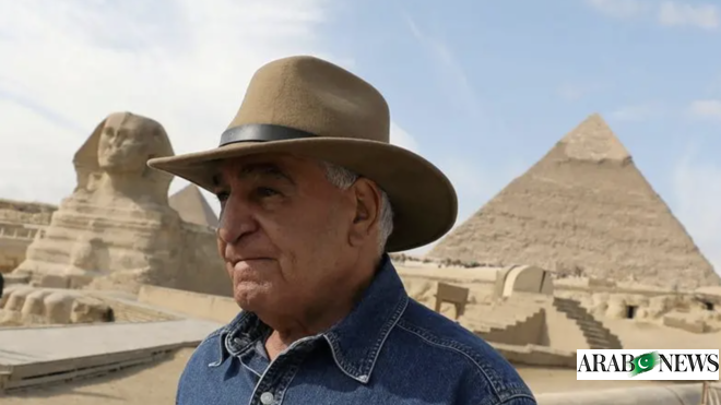 ‘She was not black’: Top Egyptologist Zahi Hawass weighs in on Queen ...