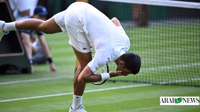 Djokovic, Swiatek triumph at Wimbledon as confetti-throwing protesters ...