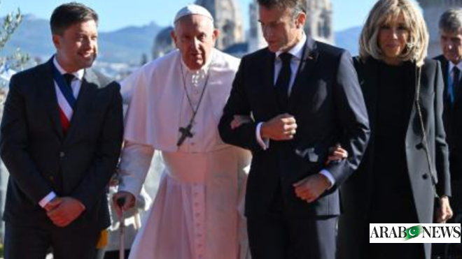 Pope urges Europe against treating migrants as invaders | Arab News PK