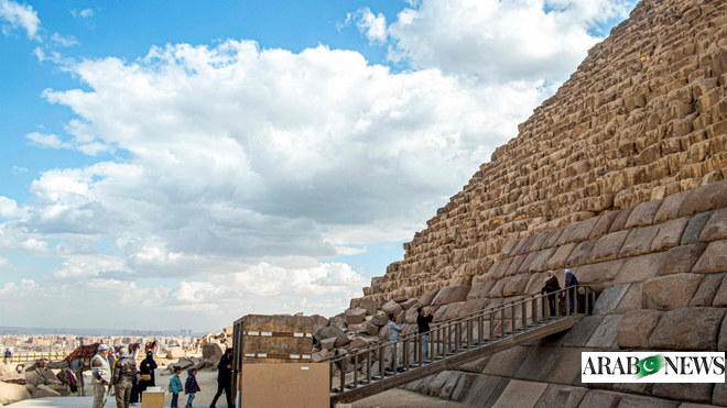 Egypt orders review of pyramid restoration after outcry | Arab News PK