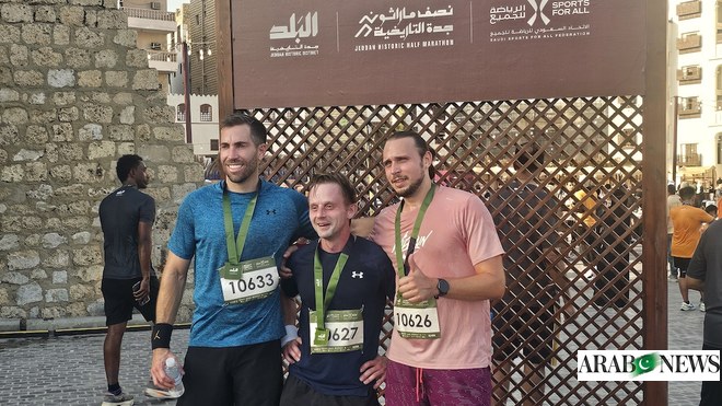 Thousands hit streets of historic Jeddah for half-marathon | Arab News PK