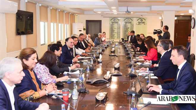 Pakistan denies ‘hiccups’ in IMF program, reaffirms commitment to ...