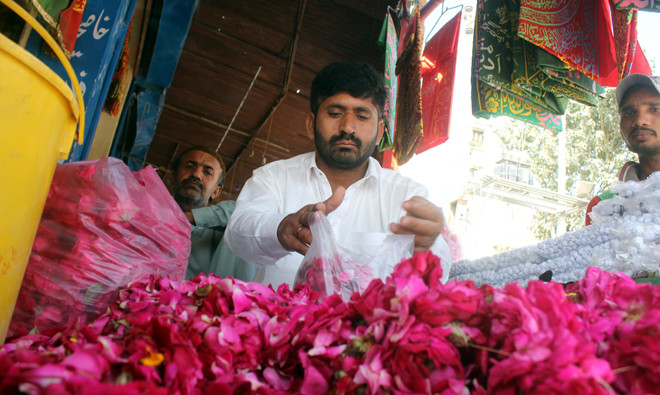 Afro-Pakistani Sheedi community celebrates annual Manghopir festival ...