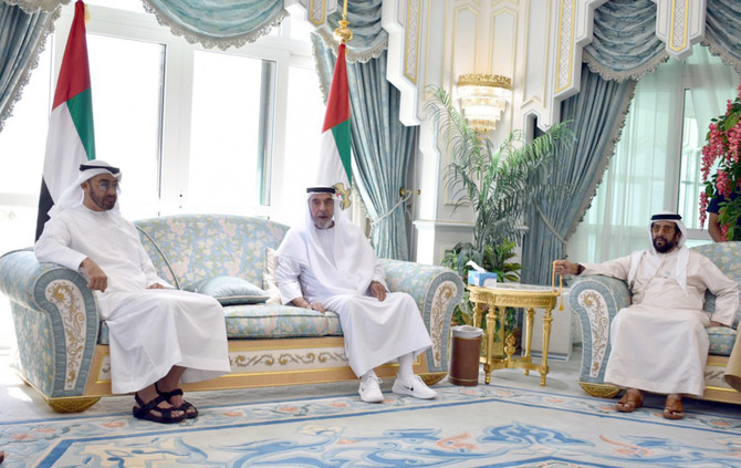 UAE President Sheikh Khalifa receives Mohammed bin Zayed at Al Bateen ...