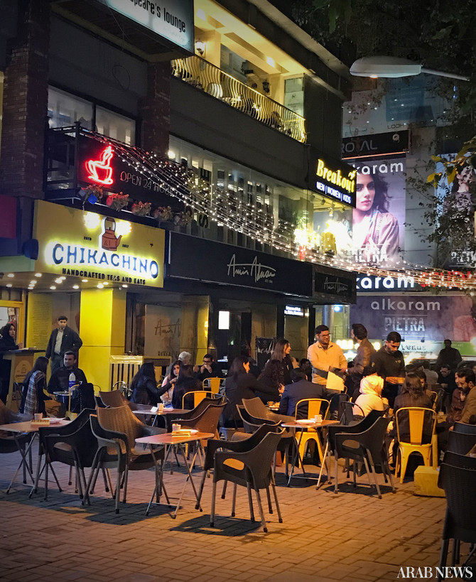 In Pakistan’s upscale capital, a new tea culture blossoms | Arab News PK