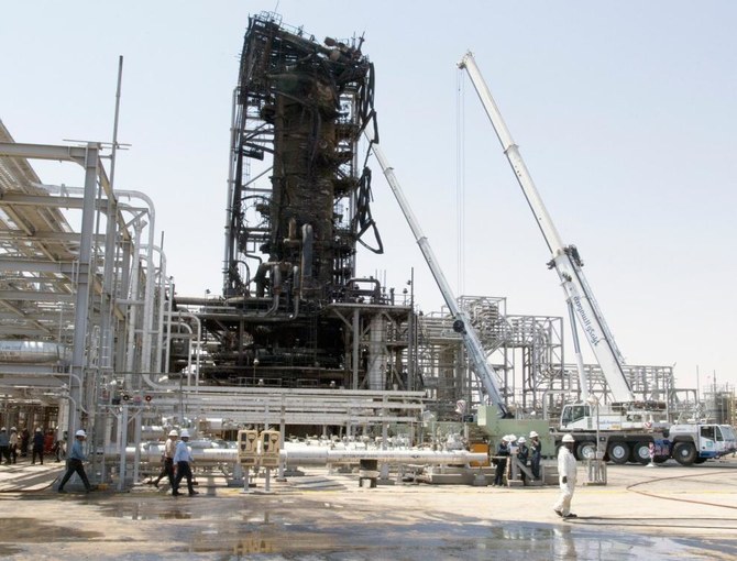 World media shown damage at sites of Aramco attack | Arab News PK