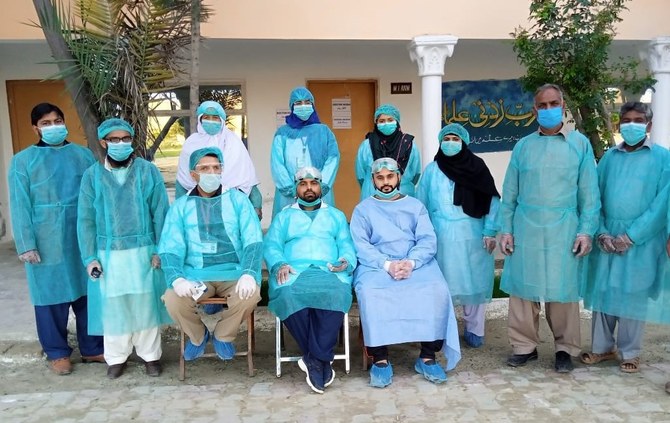 Doctors in Pakistan dedicate Eid celebrations to COVID-19 patients ...