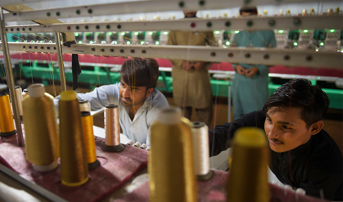 Struggling for years, Pakistan’s textile industry witnesses ‘unprecedented’ revival | Arab News PK