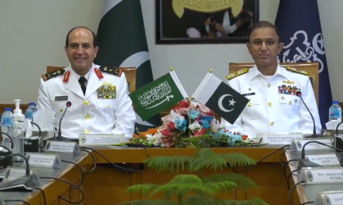 Pakistan, Saudi naval chiefs discuss regional maritime security | Arab ...