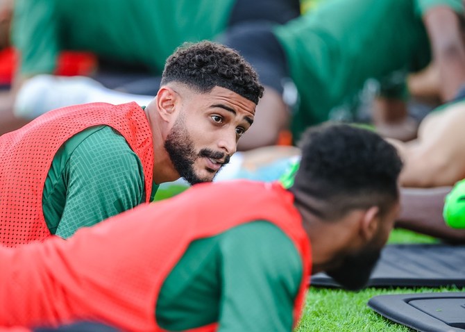 Saudi captain Al-Faraj back in training, keeper Al-Qarni undergoes knee ...
