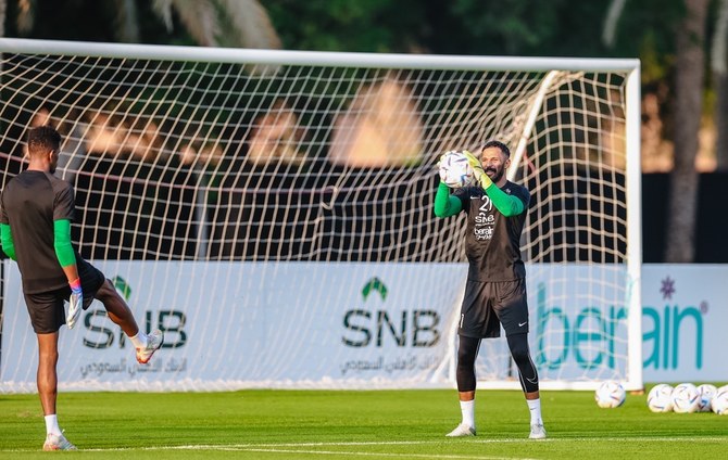 Saudi captain Al-Faraj back in training, keeper Al-Qarni undergoes knee ...