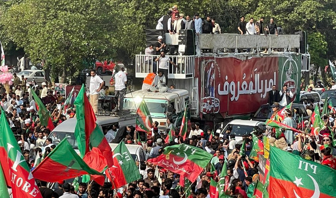 Ex-PM Khan arrives at Lahore’s Liberty Chowk to lead protest march to ...
