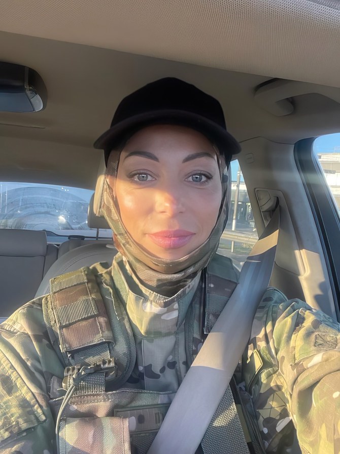 Chronicle of a Ukrainian woman’s journey from administration to military training | Arab News PK