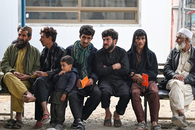 UK operation underway to relocate Afghans from Pakistan | Arab News PK