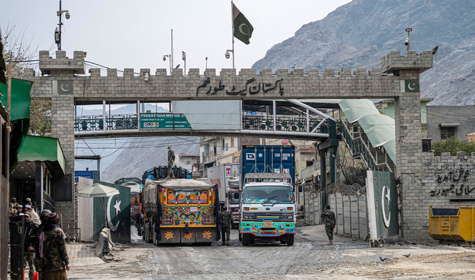 Afghan authorities close main border crossing with Pakistan over ...