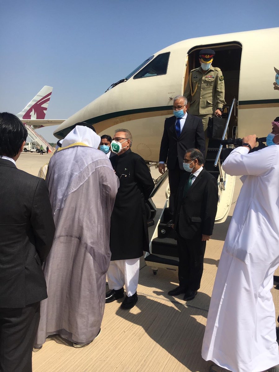 Pakistani president meets new Kuwaiti ruler, offers condolences on ...