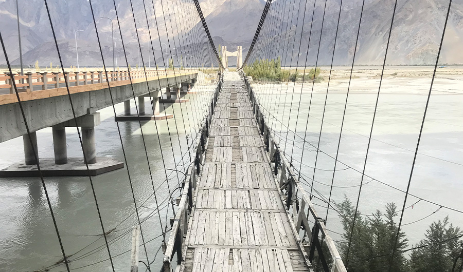 In Pakistan's north, RCC overpasses replace hanging bridges to reduce ...