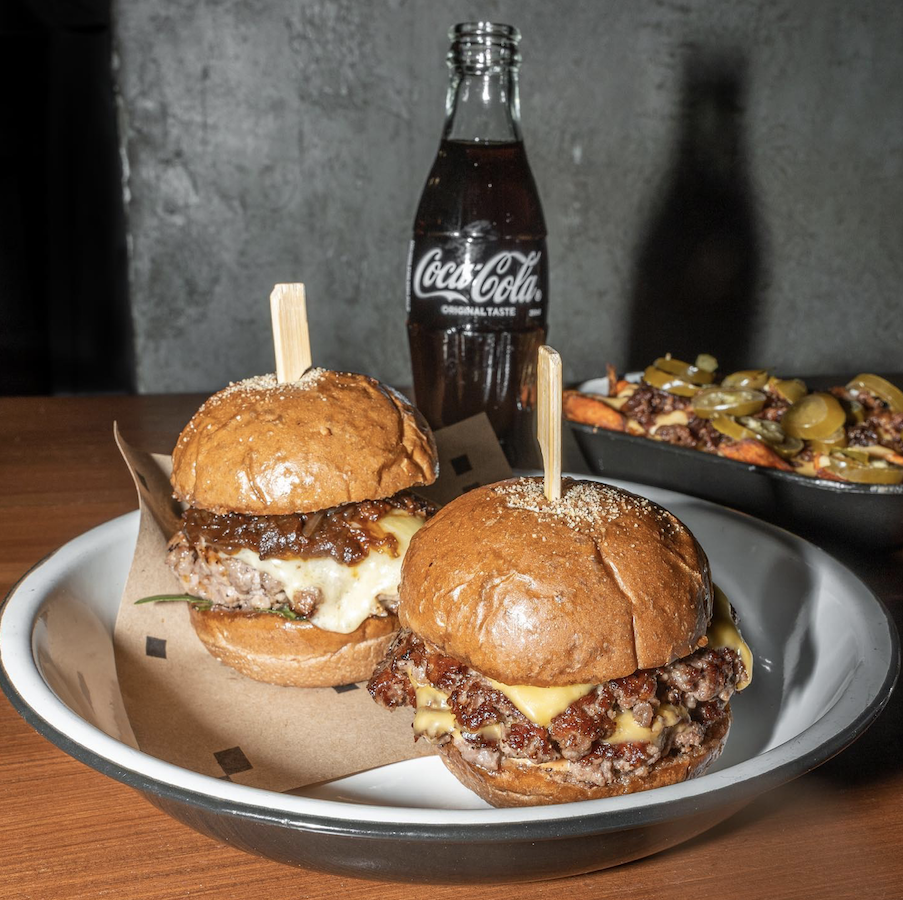 Dig in: Fast food spots to try in Saudi Arabia | Arab News PK