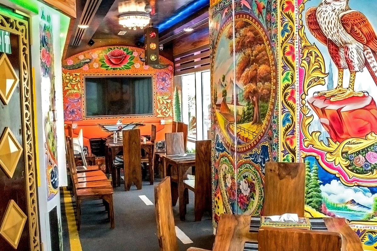 In Dubai, theme restaurant sports Pakistan’s famous truck art | Arab ...