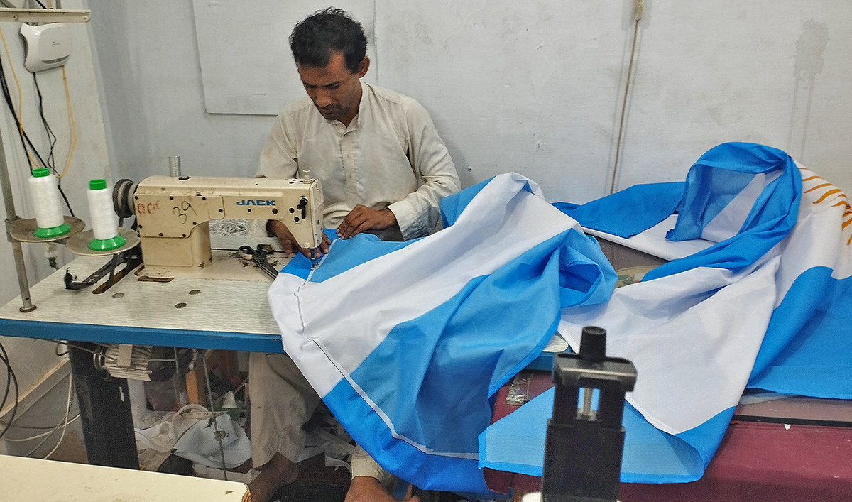 Flags and football: Pakistan makes its presence felt at FIFA World Cup ...