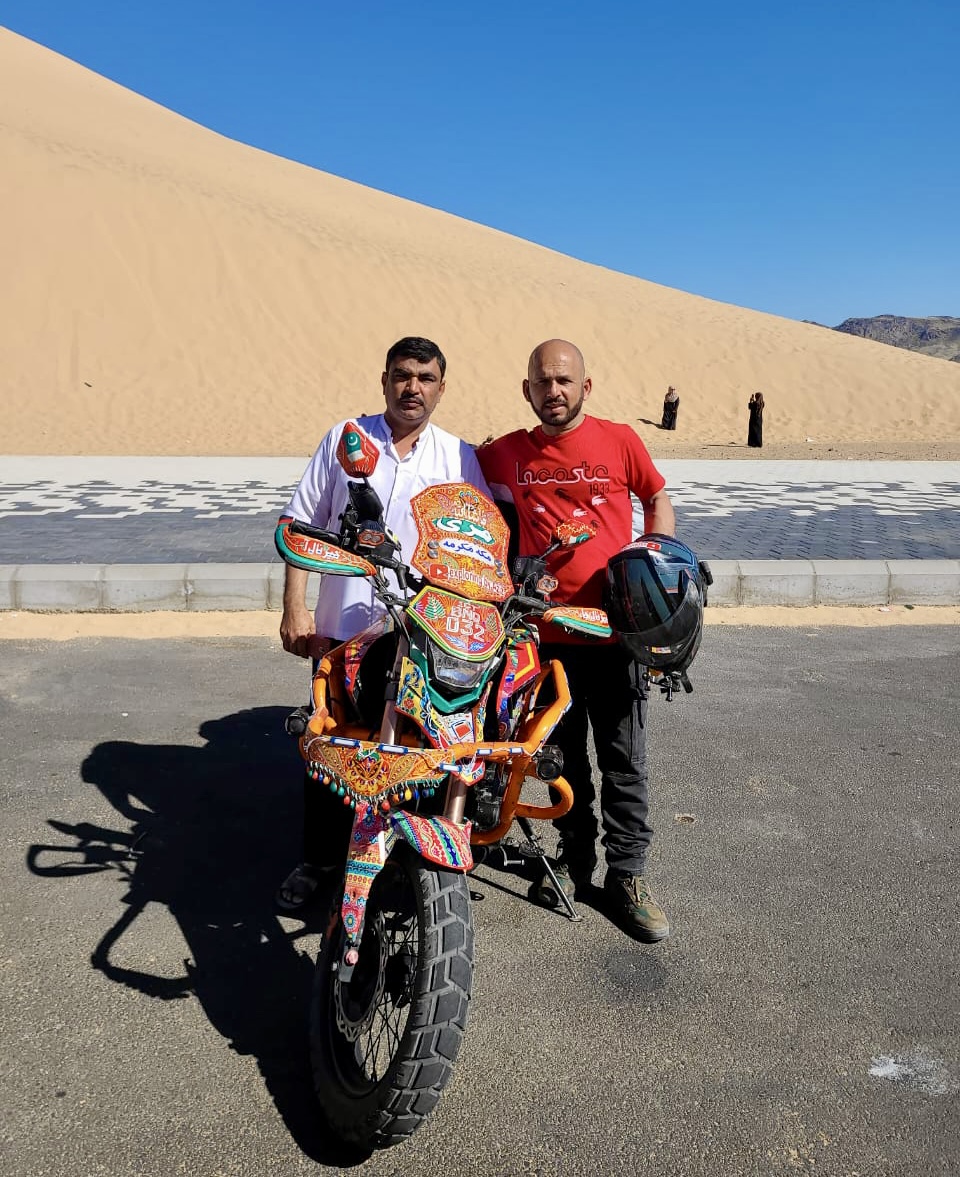 Pakistani adventurer paints bike with truck art to project country’s ...